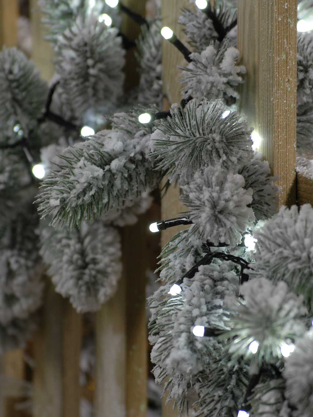 1000 LED Glow-Worm Lights – Seasons Christmas Outlet